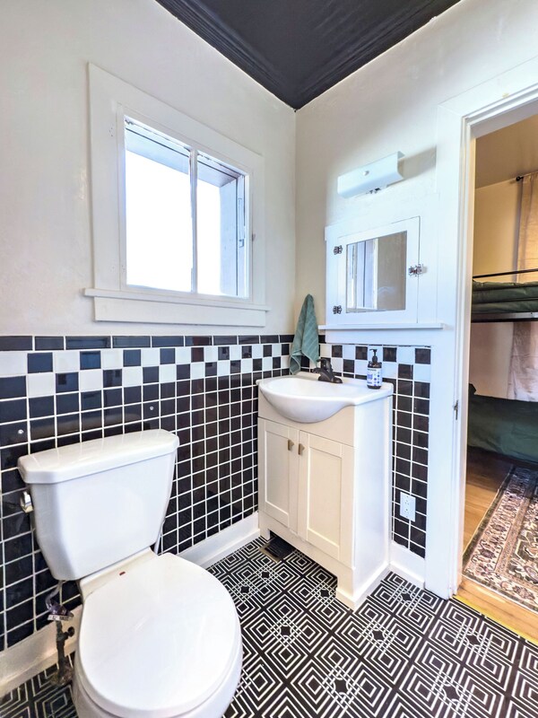 Charming 2-bedroom Cottage With Wifi, Ac In Welcoming Helper - Utah