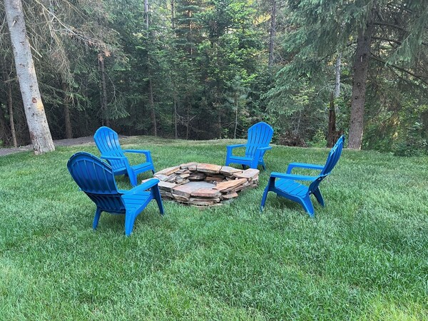 Brand New Prospector's Cabin With Hot-tub - Columbia Falls, MT
