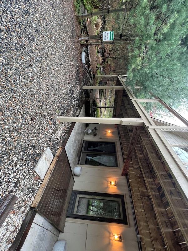 Boho Chic 2 Br Flat In The Heart Of Westport Ct - Connecticut