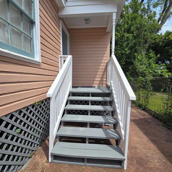 3-bedroom Single Family Home Near Downtown Montgomery With Wifi, Heat, & Ac. - Millbrook, AL
