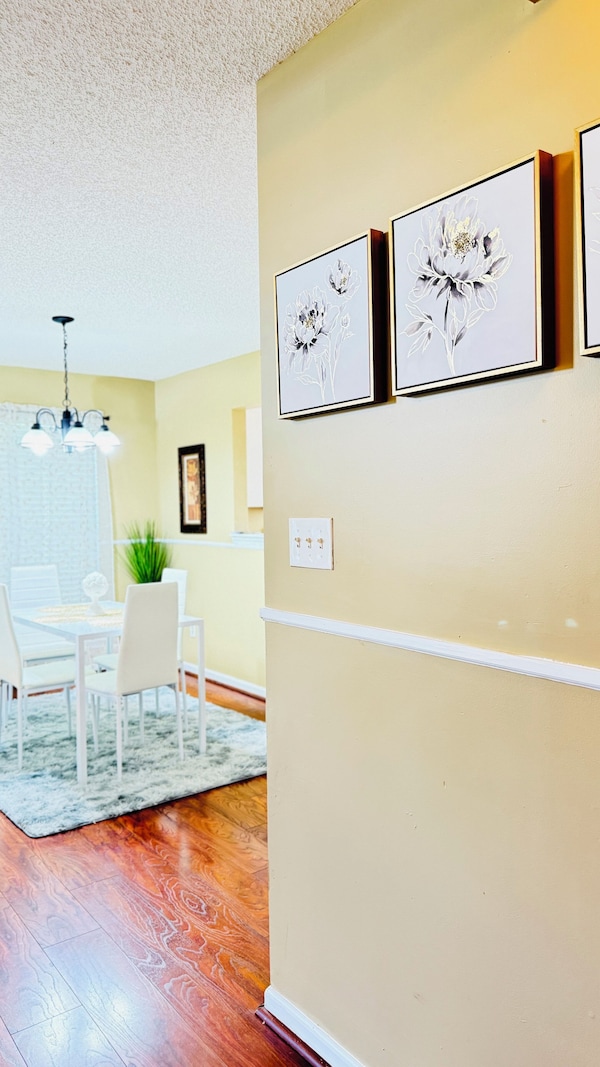 Spacious & Central Cozy 3br By Uncc, Speedway, Pnc. Fully Stocked .3 Queen Beds - Midland, NC