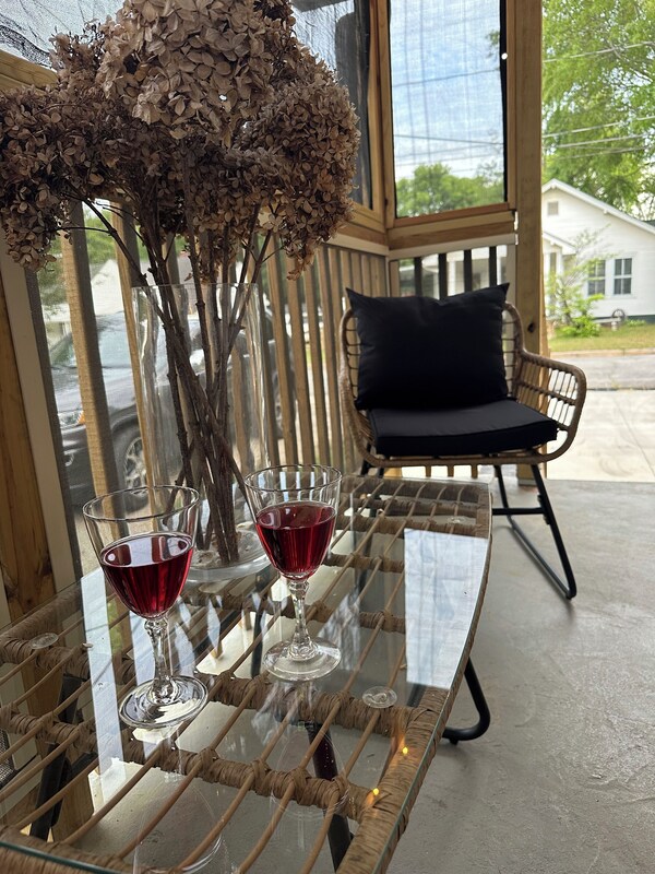 The Westfield - Cozy Downtown Greer Retreat - Greer