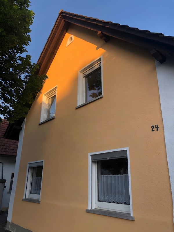 "Mein Ferienhaus Rosenbusch 1" With Private Terrace, Garden And Wi-fi - Bamberg