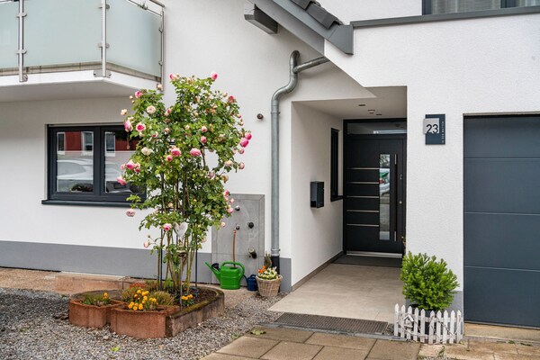 Ferienwohnung 'Gartenblick' Mit Privatterrasse, Gemeinschaftsgarten Und Wi-fi - Steinach