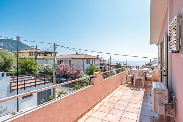 Apartment 'Calagonone Seaview House' With Sea View, Wi-fi And Air Conditioning - Dorgali