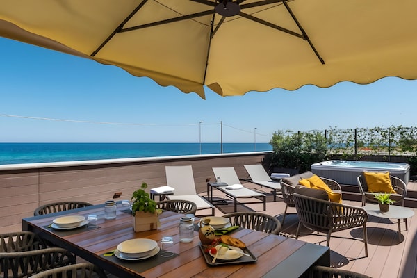 Apartamento 'Luxury Terrazza' Con Vistas Al Mar, Wi-fi Y Aire Acondicionado - Bari