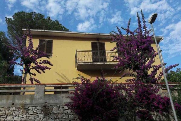 Laura House: Apartment Shells. Relaxation In The Countryside A Stone's Throw From The Sea - Porto Azzurro