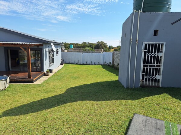 Cozy Retreat Near 7070 High Way With Easy Access To Major Attractions In Lusaka. - Lusaka