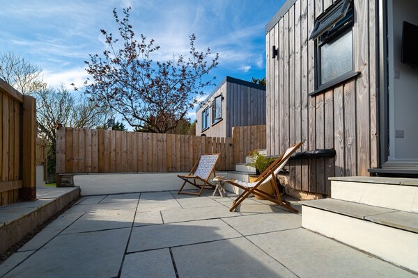 One Bedroom, Couple And Pet Friendly Holiday Cabin Within Easy Reach Of North Devon Beaches - Croyde
