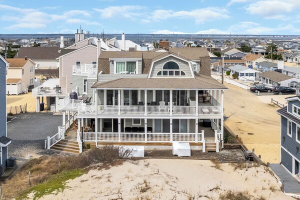 Oceanfront Condo W/ Direct Access To Private Beach! 3 Beds/3 Baths - Lavallette, NJ