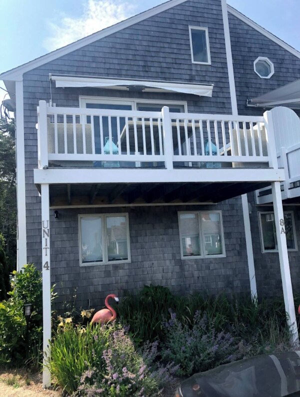 Stunning West End Condo With 2 Bedrooms Plus Loft With Bed And Views Of The Bay - Wellfleet, MA