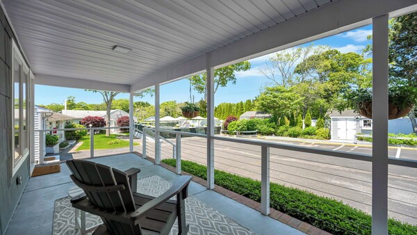 Cottage Suite In Boutique Hotel, Heart Of Hampton Bays, Waterfront... - Hampton Bays, NY