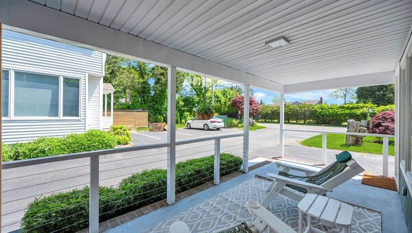 Cottage Suite In Boutique Hotel, Heart Of Hampton Bays, Waterfront... - Hampton Bays, NY