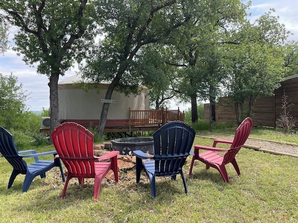 Luxury Yurt In Mineral Wells - Cool, TX