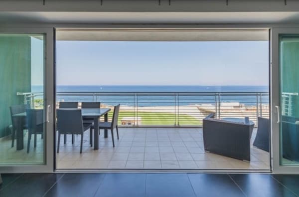 Soothing 3-bedroom Apartment In Sliema - Valletta