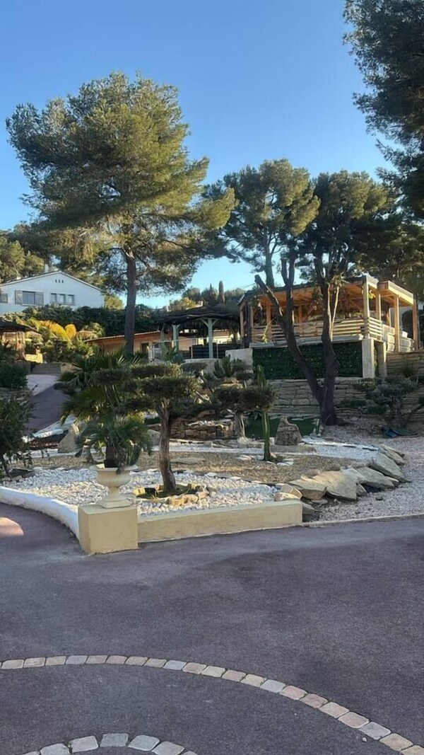 Bentley - Studio Noire - Bandol