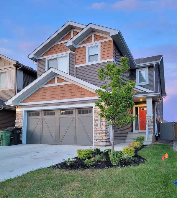 Private 1br Basement Suite | Full Kitchen, Sofa Bed, Near Wem - Edmonton