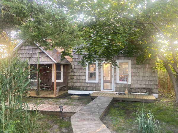 Serene Beach Cottage Robbins Rest, Fire Island - Long Island, NY