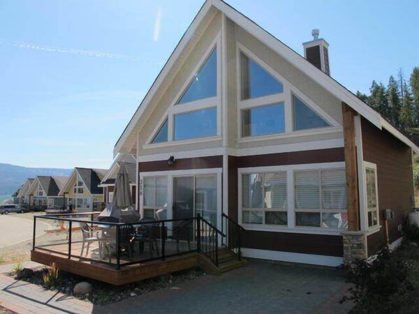Bright 2 Bed  And  Loft Dog Friendly Cottage Lacasa! - Lake Country