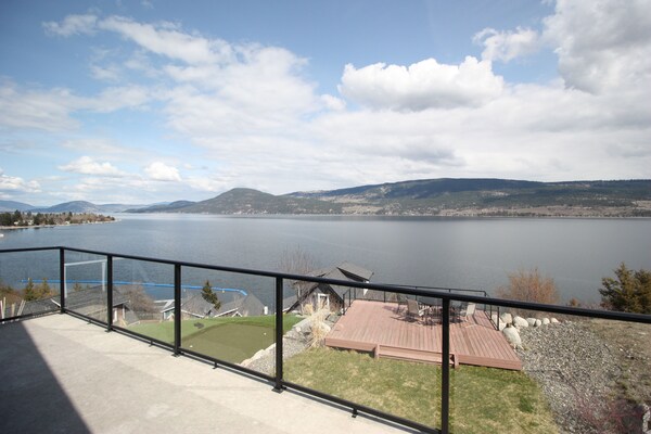 Stunning 3 Bedroom Lake View Cottage At La Casa! - Lake Country