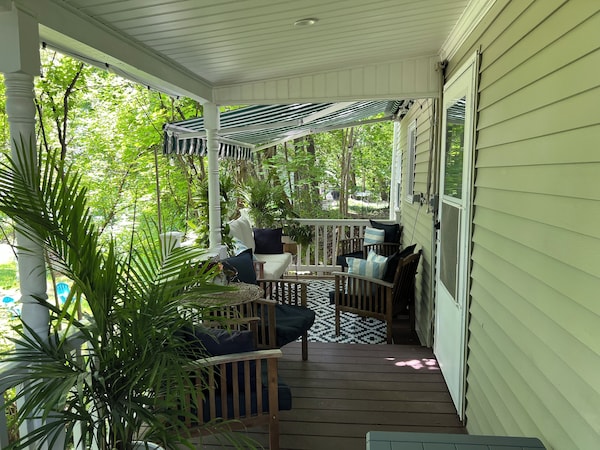 Charming Saratoga Springs Apartment - Perfect For Your Summer Stay! - 새러토가스프링스