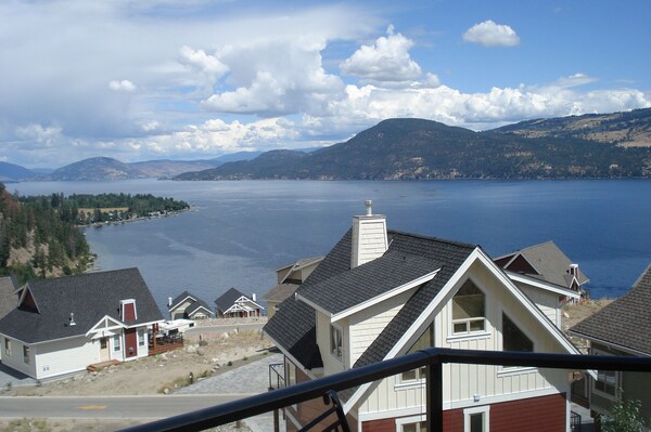 2 Bed  And  Loft Pet Friendly Lake View Cottage At La Casa! - British Columbia
