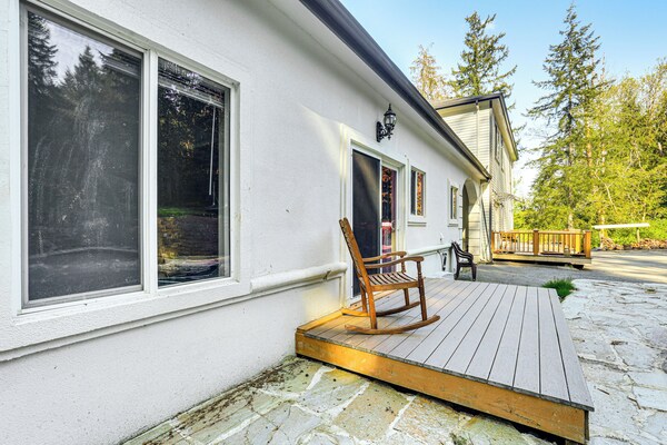 Hike & Explore: Guest Suite W/ Deck In Issaquah - Washington