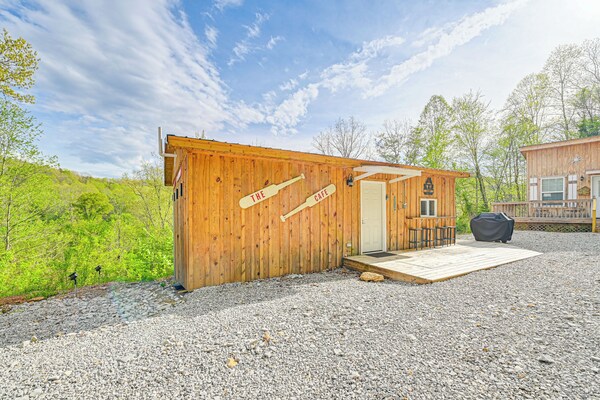 Secluded On 10 Acres: Livingston Getaway W/ Sauna! - Kentucky
