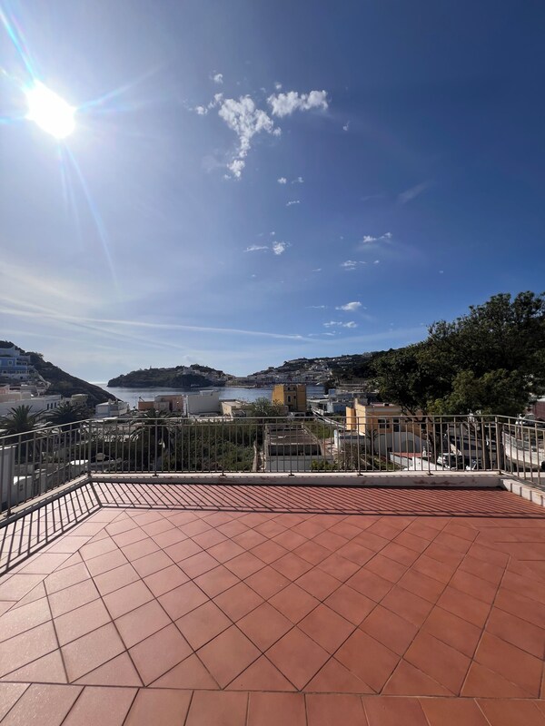 Sea Breeze Apartment 2 Bathrooms 2 Rooms Private Terrace Sea View Air Conditioning - Ponza