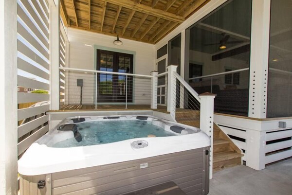 Luxe Family House With  Panoramic Ocean View,  Ac - Laie, HI