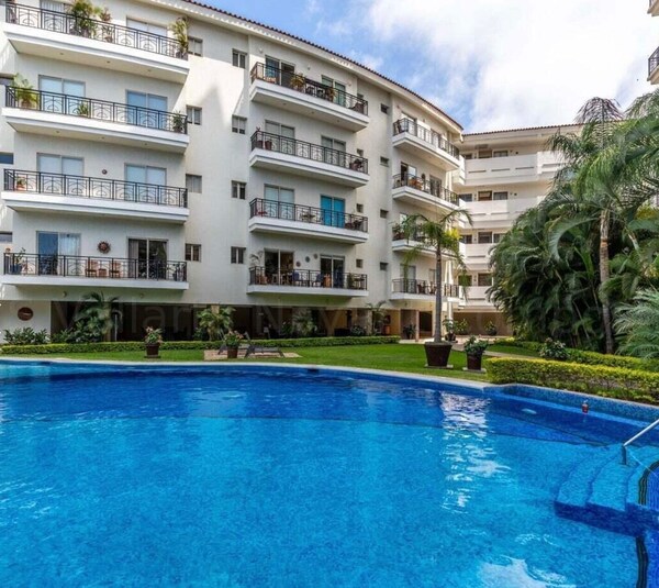 3bd/3bath Penthouse Condo In Rivera Molino 1 Block From The Beach & Malecon - Puerto Vallarta