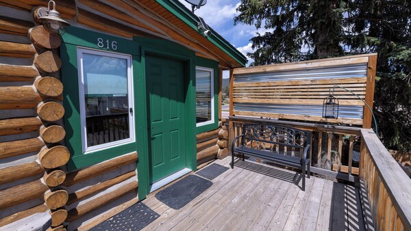 Authentic 1930s Log Cabin Located Steps From Dwtn. W.p.: Hike, Bike ,Fish &Enjoy - Woodland Park, CO