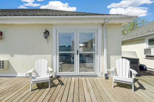 Cozy 1-bedroom,sleeps 4, Apt On Main St In Westhampton Beach With Wifi, Ac, Kit - Riverhead, NY