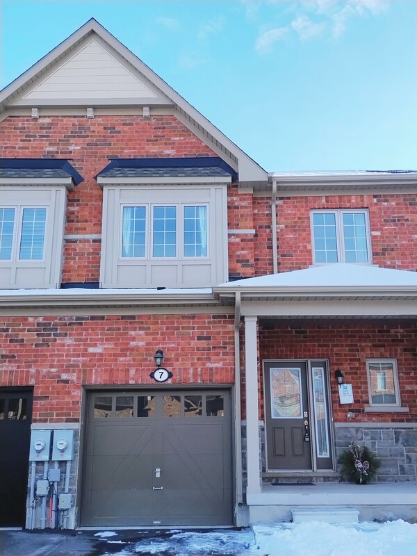 3 Bedr For 6 Sleep Townhome In Courtice 15% 0ff - Oshawa