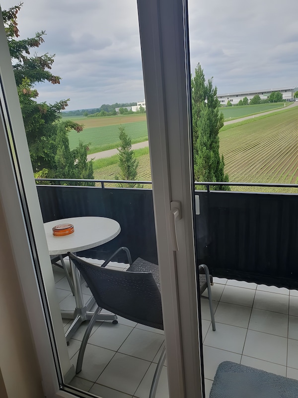 Studio 'Nr 1' Mit Balkon Und Wi-fi - Illertissen