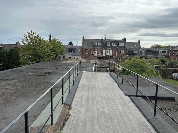 Central 3-bed Seaside Apartment - Sleeps 5 - Arbroath