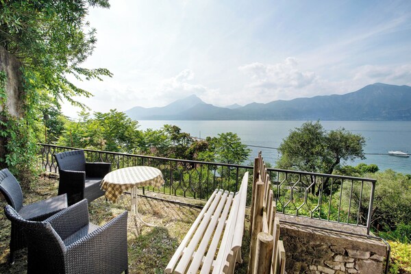 Ferienhaus 'Miralago' Mit Seeblick, Privater Terrasse Und Wi-fi - Torri del Benaco