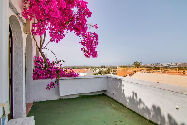 'Habitación Rosa' With Mountain View, Wi-fi And Air Conditioning - Gran Canaria