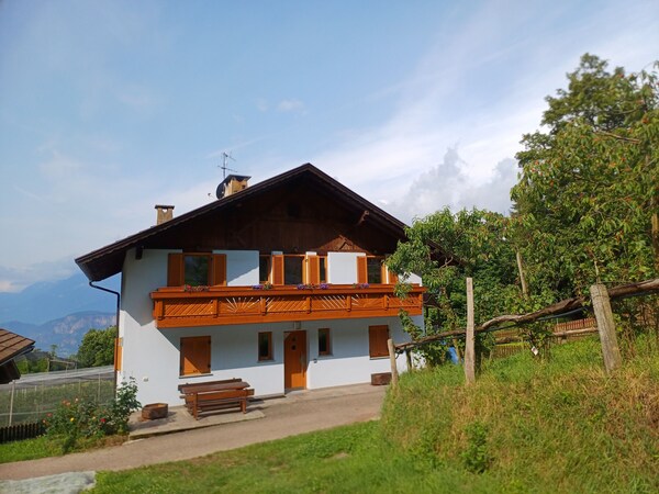 Appartement 'Kastanienhain' Avec Vue Sur Les Montagnes, Wi-fi Et Climatisation - Bolzano