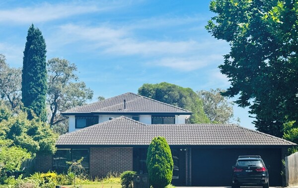 7 Bedrooms House In Peaceful Neighbourhood - Bayswater