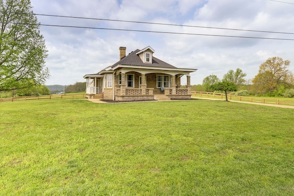 6 Mi To Rabbit Hash: Rural Home W/ 2 Porches - Aurora, IN