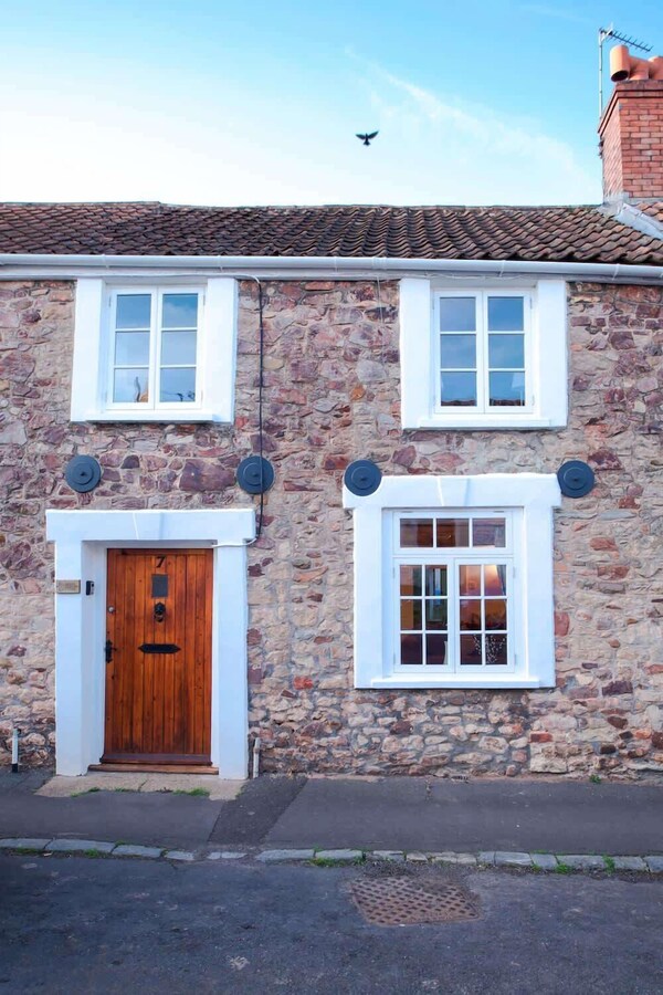 Historic Cottage & Garden Nr Quantock Hills - Burnham-on-Sea