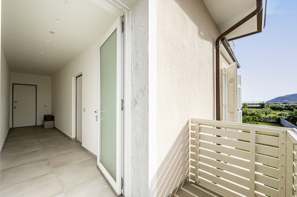 Guesthost - Mare Monti Apartment 5 - Carrara