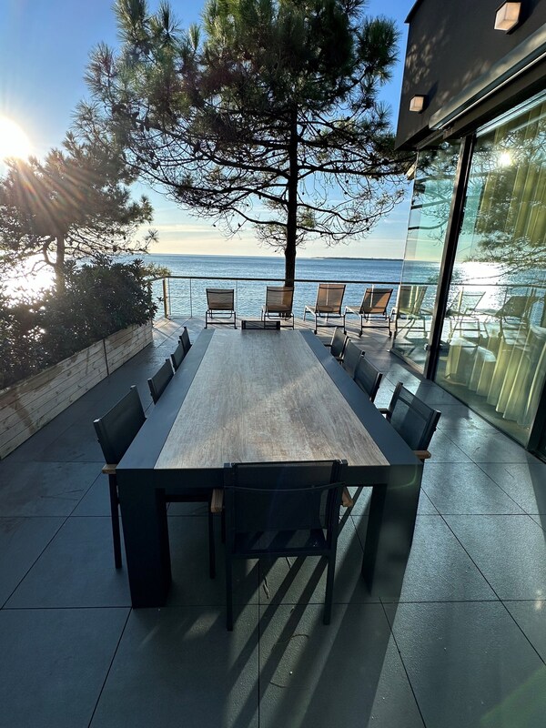 Magnifique Villa En 1er Ligne, Accès Directe Plage, Proximité Des Commerces - Arcachon