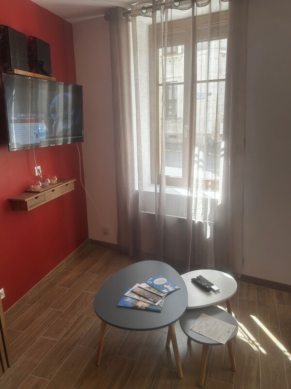 Maison De Ville Pour Curiste Et Voyageur - Montluçon