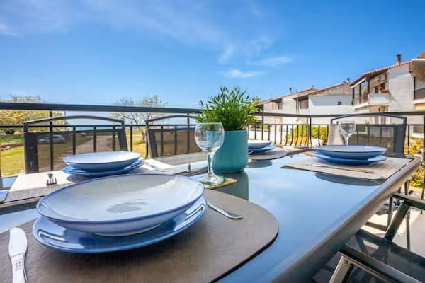 Sunkissed Beachfront Holiday Home - Halkidiki