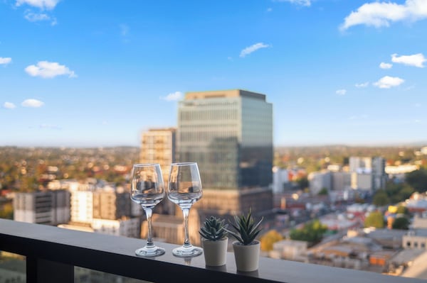 Luxury & Cozy Box Hill Living | Shared Pool & Gym - Mitcham