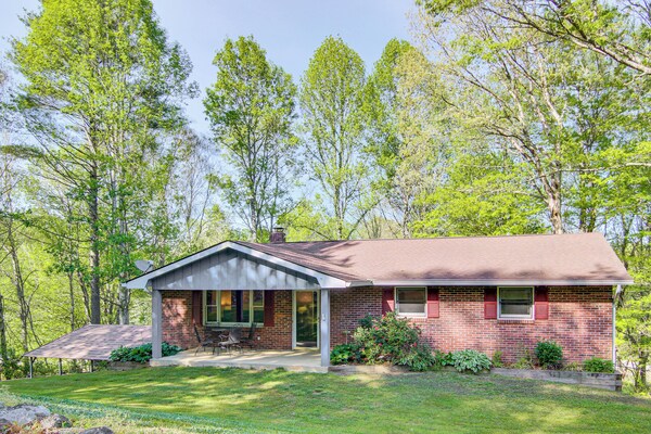 1 Mi To Pisgah Natl Forest: Wooded Haven W\/ Deck - Brevard, NC