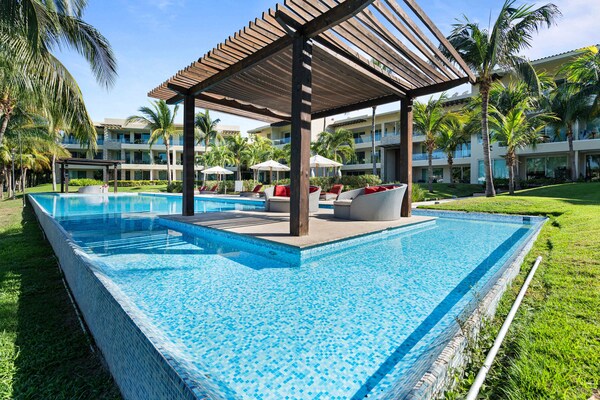 Gorgeous Condo With Pool And Balcony - Nuevo Vallarta