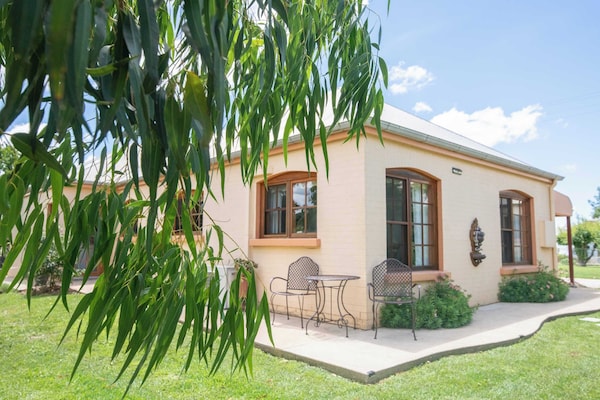 Thornleigh Cottage Su - Orange